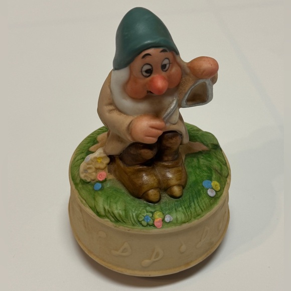 Schmid | Toys | Schmid Disneys Sleepy Music Box | Poshmark